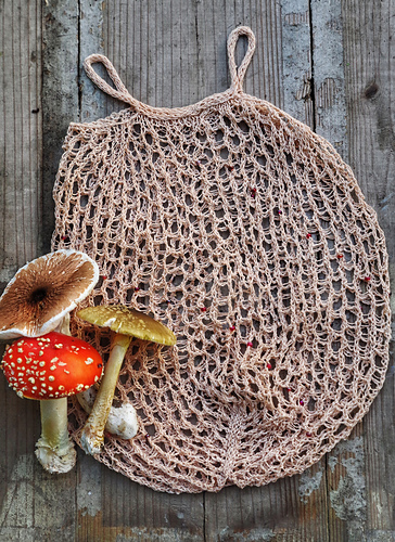 Ravelry: Forager/Lights in the Forest pattern by raena ballantyne demaris