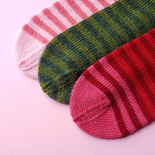 Ravelry: Ribbon Socks pattern by Cat Krause