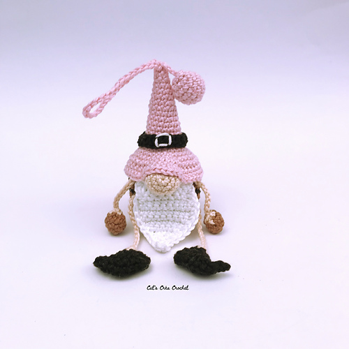 Ravelry: Mini Gnome avec clochette pattern by Cat's Créa Crochet