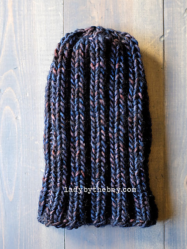 Ravelry: Simple Ribbed Beanie pattern by Dawn Regan