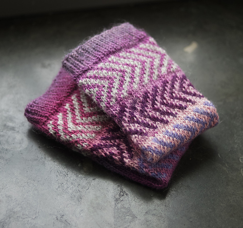 Ravelry: from the Zig to the Zag pattern by Cello Knits