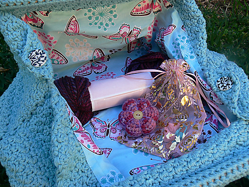 Ravelry: Derek Bag pattern by Lthingies