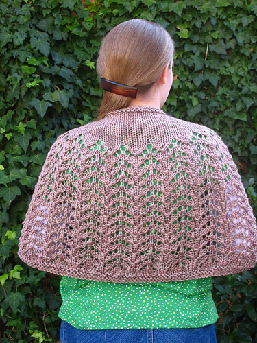 Ravelry: Knit Capelet pattern by Mary Jane Protus