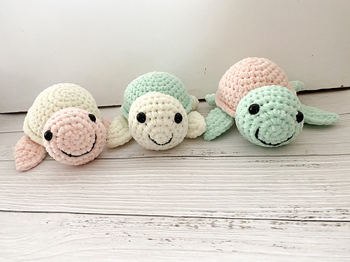 Ravelry: Plush Turtle pattern by Abigail Sui
