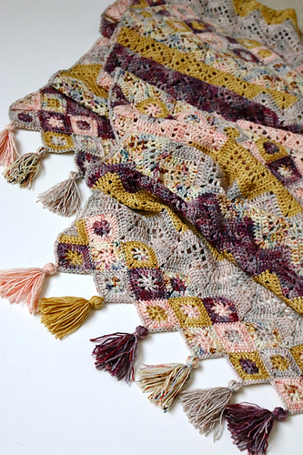 Ravelry: Ziggy Interrupted pattern by Sandra Paul