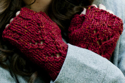 Ravelry: Tivoli Hat & Mitts pattern by Cheryl Beckerich