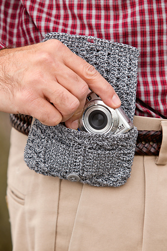 Ravelry: Camera Belt Bag pattern by Dawn Cogger