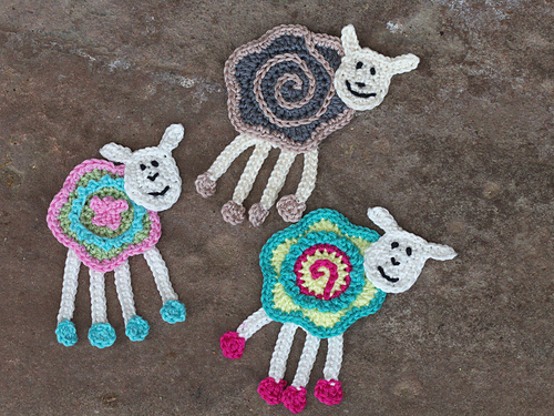 Ravelry: Colorful sheep crochet applique pattern by Carmen Rosemann