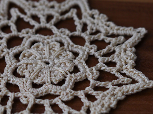 Ravelry: Small Flower Doily pattern by Carmen Rosemann