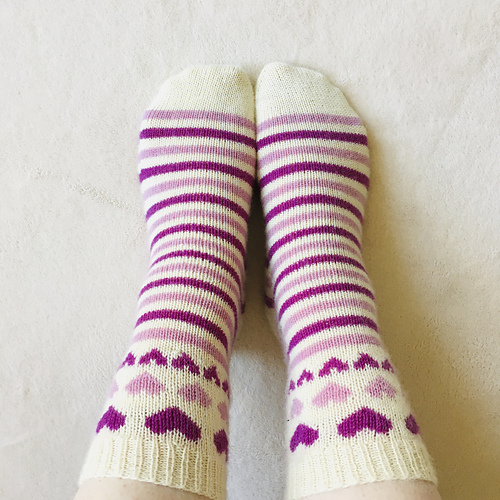 Ravelry: Silly love socks pattern by Sandrine Vos