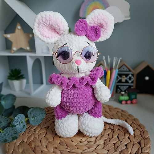 Ravelry: Mouse plush toy pattern by Ekaterina Chirkova