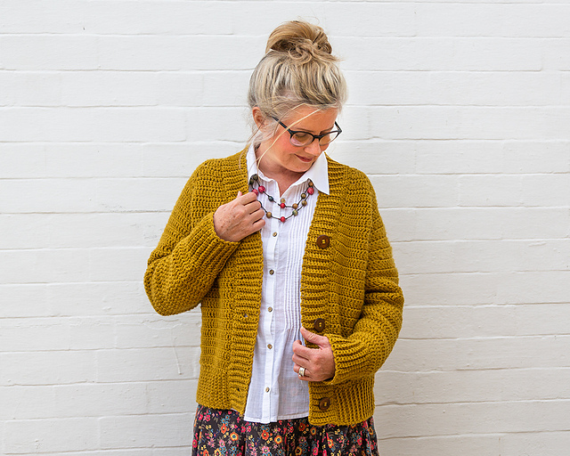 Ravelry: V Neck Cardigan pattern by Choosy Stuff