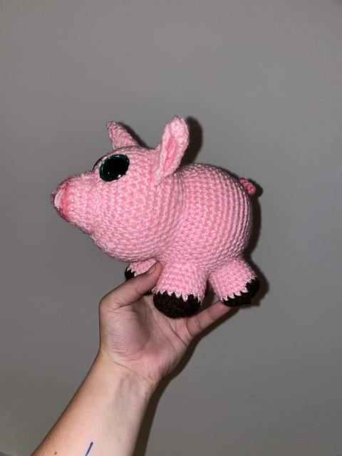 Ravelry: Pogie Pig pattern by Christina Fredericks