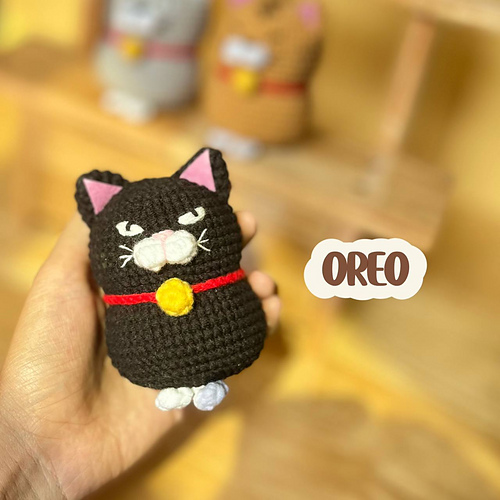 Ravelry: Meow Balls pattern by Khin Su Han