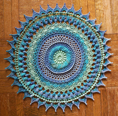 Ravelry: Luna pattern by Grace Fearon