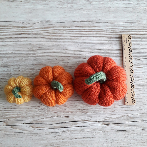 Ravelry: Easy Knitted Pumpkin pattern by Claire Fairall Designs