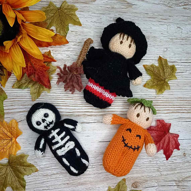 Ravelry: Halloween Bitsy Dolls pattern by Claire Fairall Designs