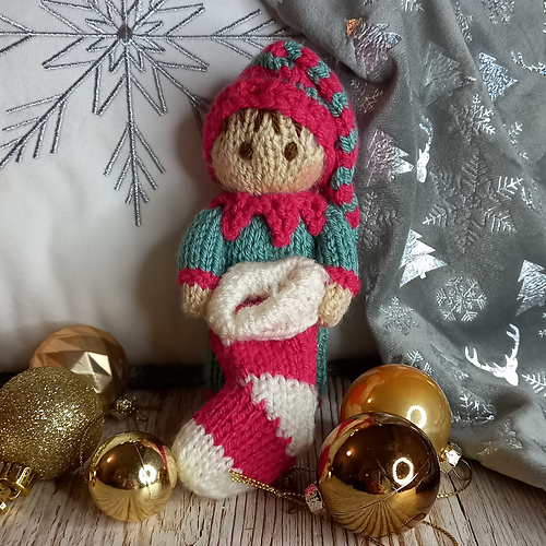 Ravelry: Christmas bitsy doll set pattern by Claire Fairall Designs