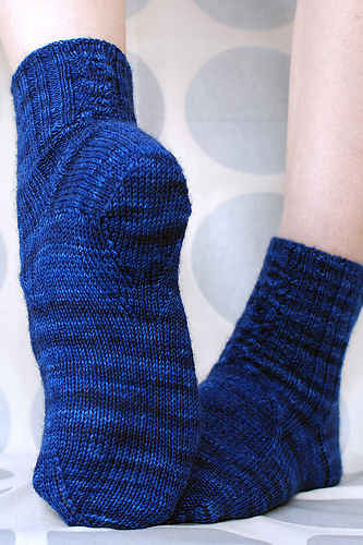 Ravelry: Divagate pattern by Clare Devine