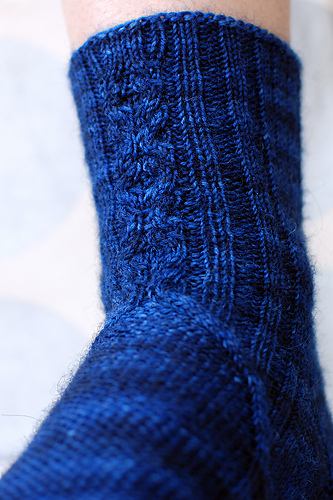 Ravelry: Divagate pattern by Clare Devine