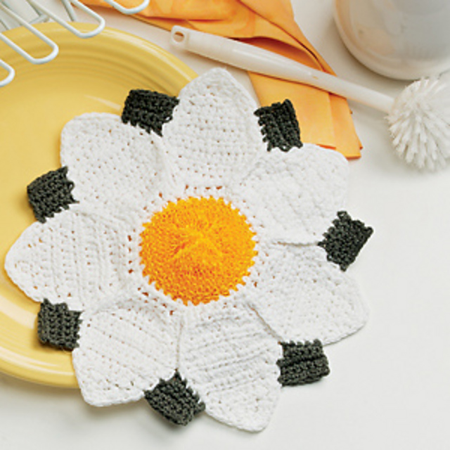 Ravelry: Scrubby Daisy Dishcloth pattern by Joan E. Reeves