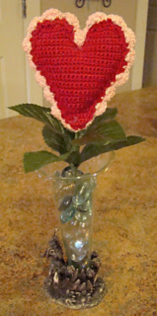 Ravelry: Valentine Heart Flowers pattern by Esther Leavitt