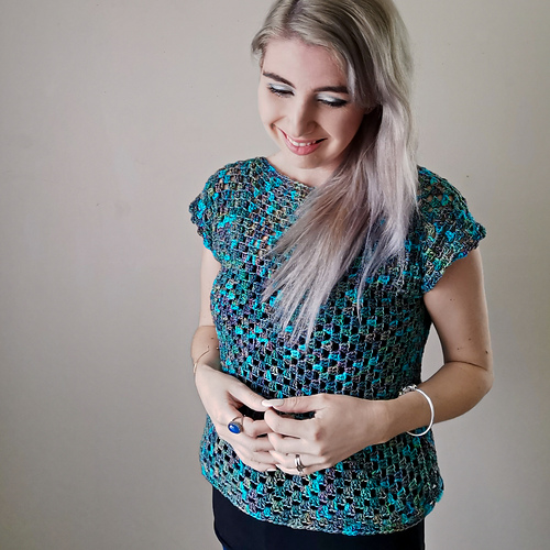 Ravelry: Easy Cameo Top pattern by Lee Sartori