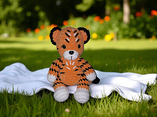 Ravelry: Tiggy the Tiger pattern by Silvia Weaver