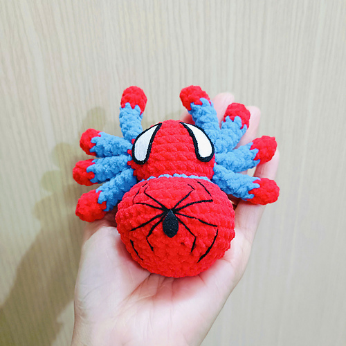 Ravelry: SPIDERMAN SPIDER pattern by Lan Tran