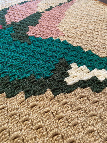 Ravelry: Hummingbird Graphgan pattern by Comic Sams Crafts