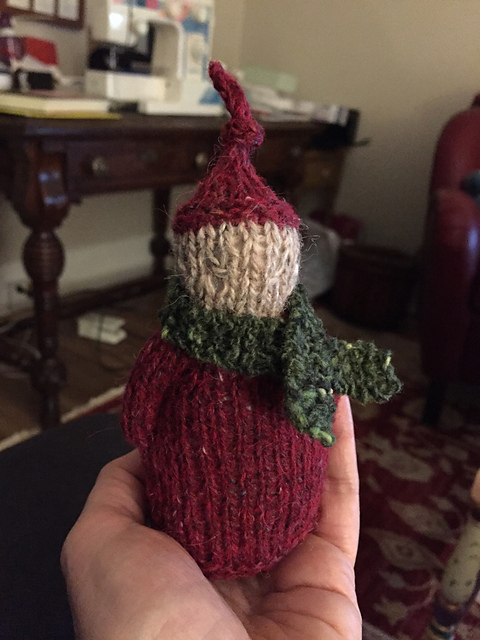 Ravelry: ConnieR35's Jolly Wee Elves