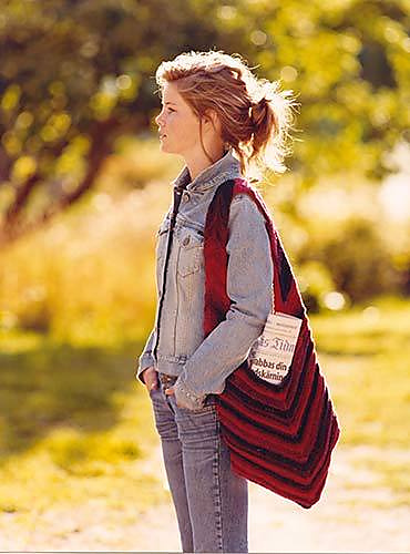 Ravelry: Tovesta Shoulder Bag pattern by Cornelia Tuttle Hamilton