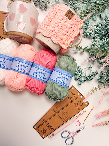 Ravelry: Wheat Stitch™ Scalloped Mug Cozy pattern by Briana K Designs