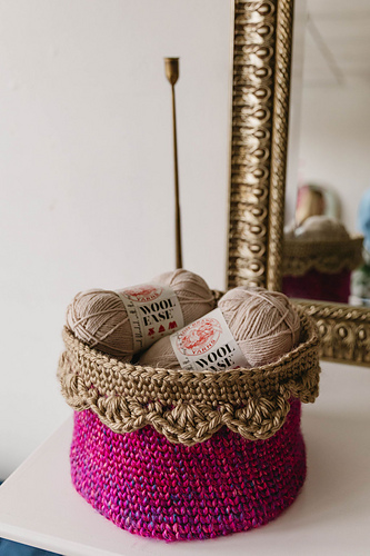 Ravelry: Scallop Basket pattern by Rachel Alford