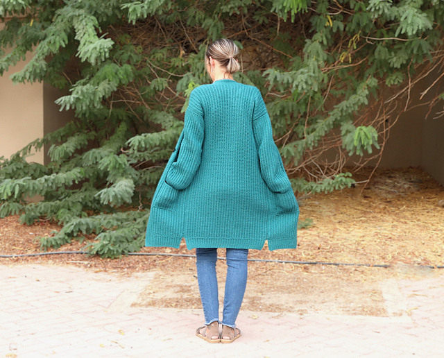 Ravelry: Ribbed Cardigan with Pockets pattern by Rose Obom