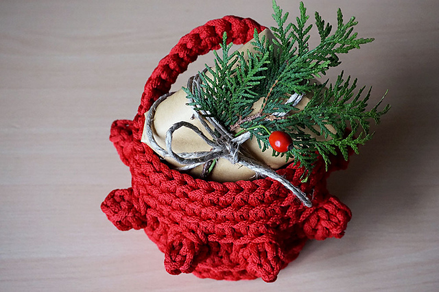 Ravelry: Door-knob handle basket pattern by ZZZ-Time Stitches