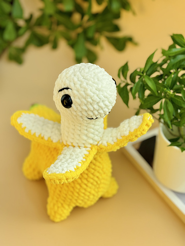 Ravelry: Cute BANANASAURUS pattern by CraftedJeanne