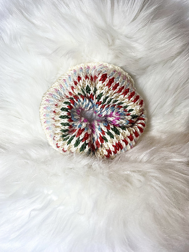 Ravelry: Scrappy Scrunchy pattern by Megan