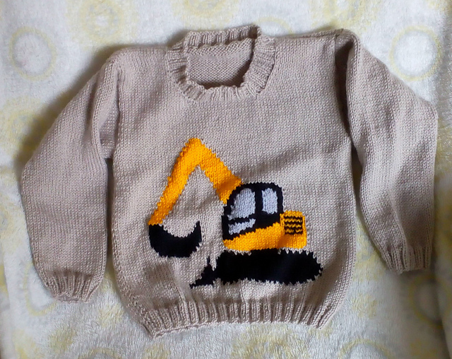 Ravelry: Digger Jumper pattern by Helen Auld