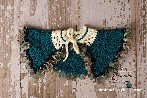 Ravelry: Royal Capelet pattern by Kate Wagstaff