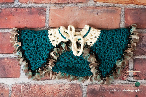 Ravelry: Royal Capelet pattern by Kate Wagstaff