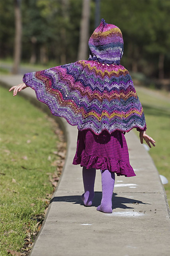 Ravelry: Hooded Capelet pattern by Linda Permann