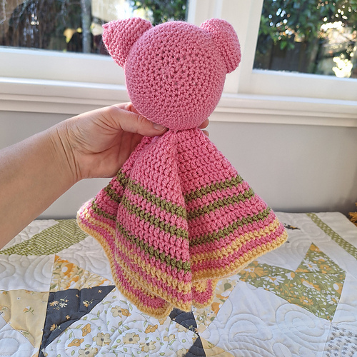 Ravelry: Little Piggy Lovey pattern by Jenny Ryan