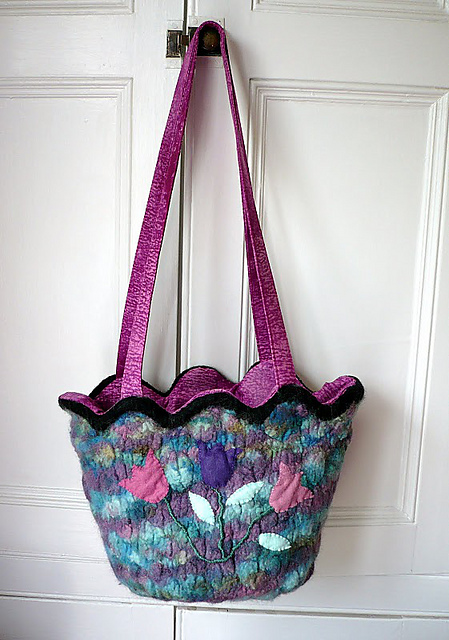 Ravelry: Felted Tulip Bag pattern by Stitched Together Designs