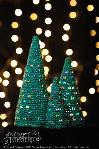 Ravelry: Beaded Christmas Trees pattern by Megan Lapp
