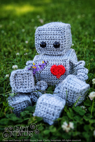 Ravelry: Medium Robots: Set 1 pattern by Megan Lapp