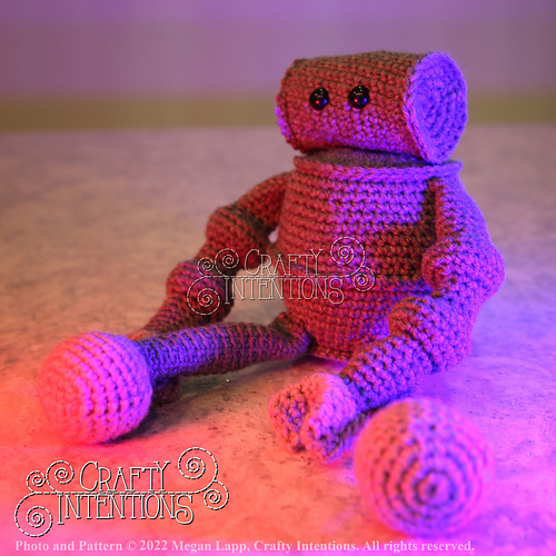 Ravelry: Medium Robots: Set 1 pattern by Megan Lapp