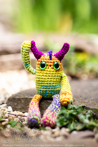 Ravelry: Small Cylinder Monsters pattern by Megan Lapp
