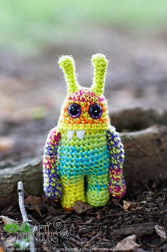 Ravelry: Small Cylinder Monsters pattern by Megan Lapp