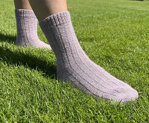 Ravelry: Simple Garter Rib Socks pattern by Belinda Glynn